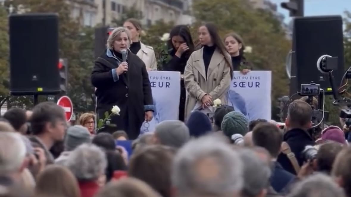 The Némésis collective mobilizes 2000 people in Paris in tribute to ...