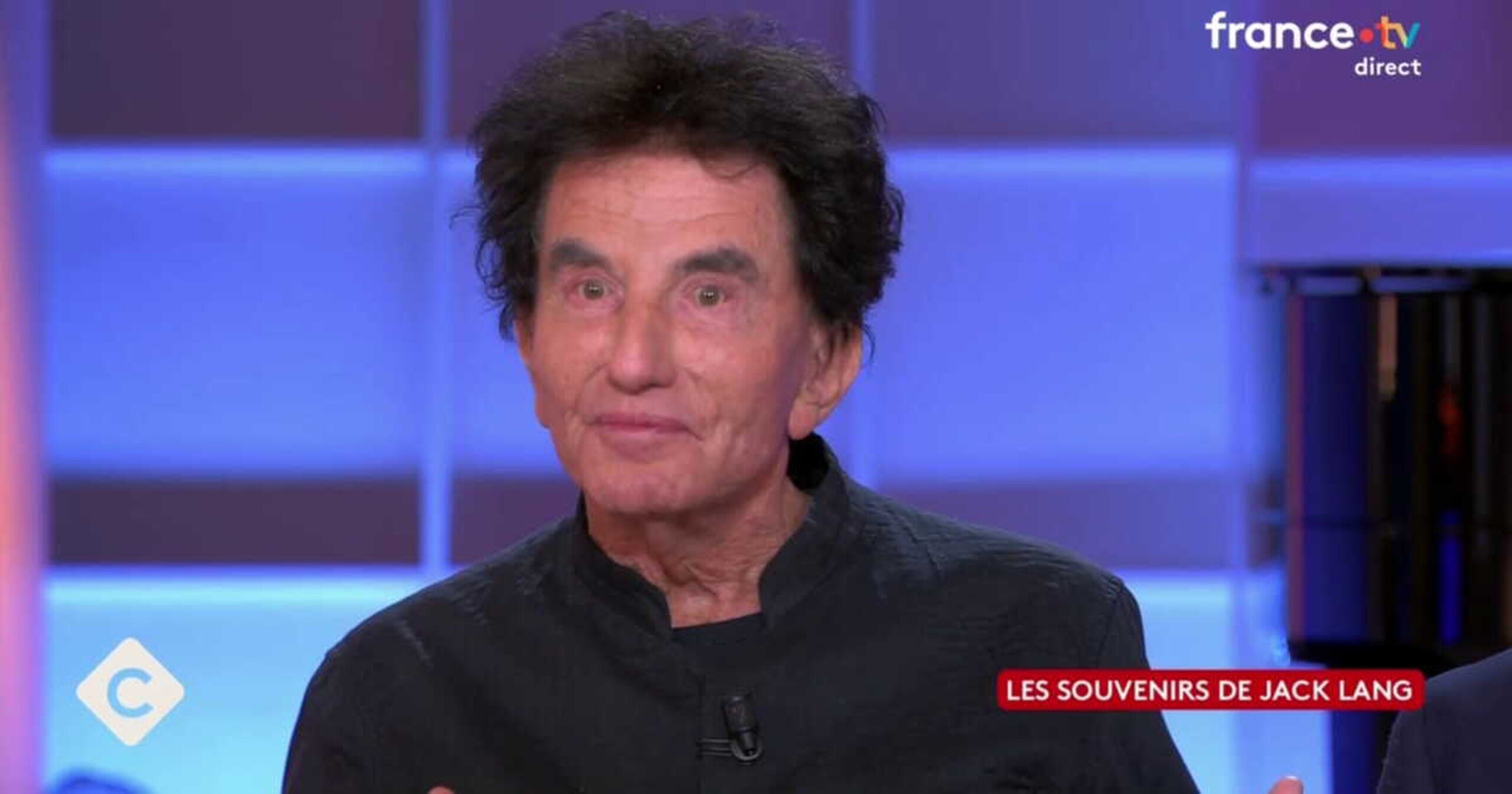 Jack Lang causes a scene at the MK2 Bastille cinema. He reportedly ...