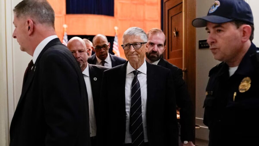 Bill Gates affirme que Jeffrey Epstein l’a fait chanter en exploitant ...