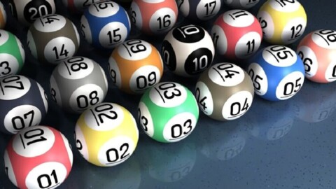 Il lui vole un jackpot de 5,4 millions de dollars : un vendeur de ...